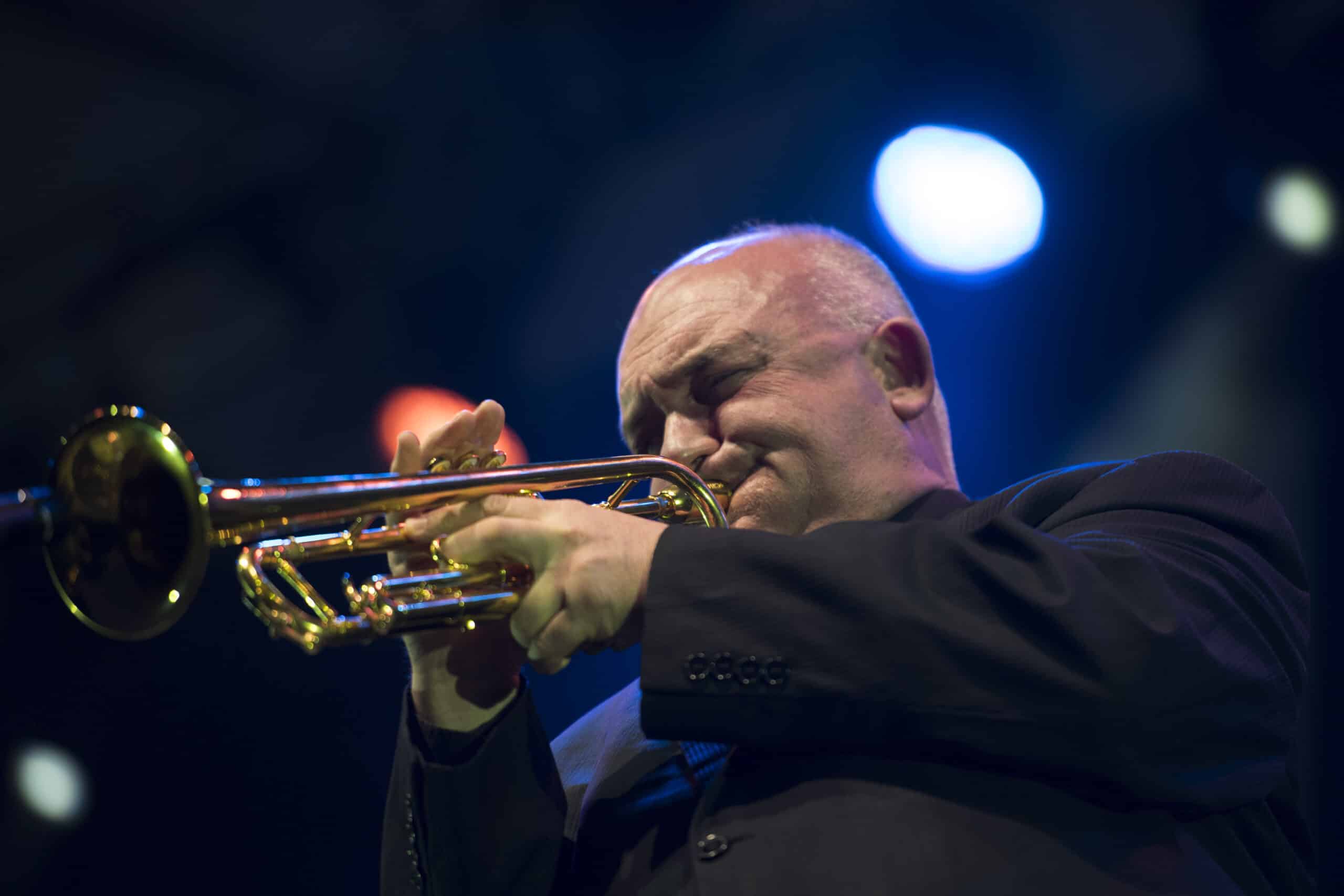 James Morrison in Skien @Parkbiografen - live med Prime Time Orchestra ...