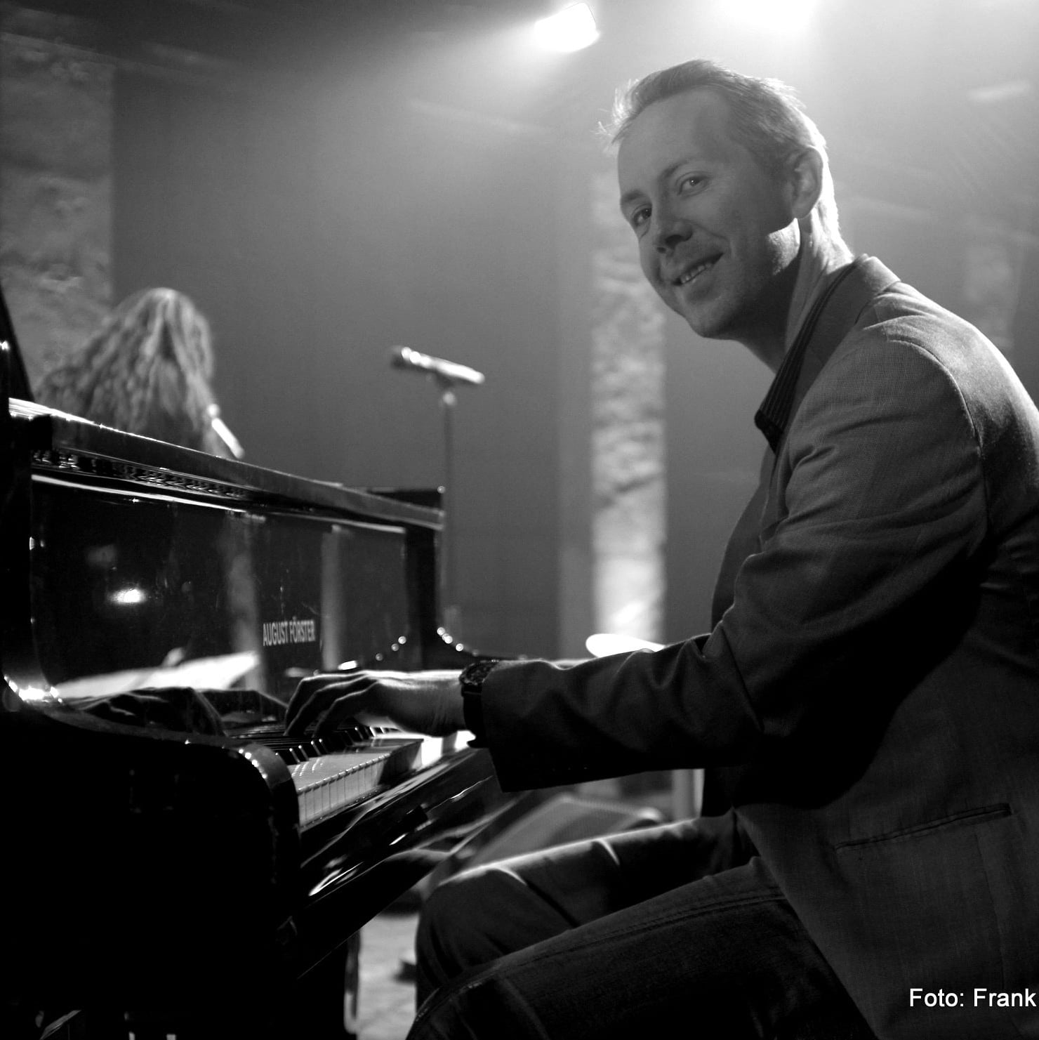 Jazzcafè med Magne Arnesen trio pluss Lars Frank på saksofon - Jazz i Norge